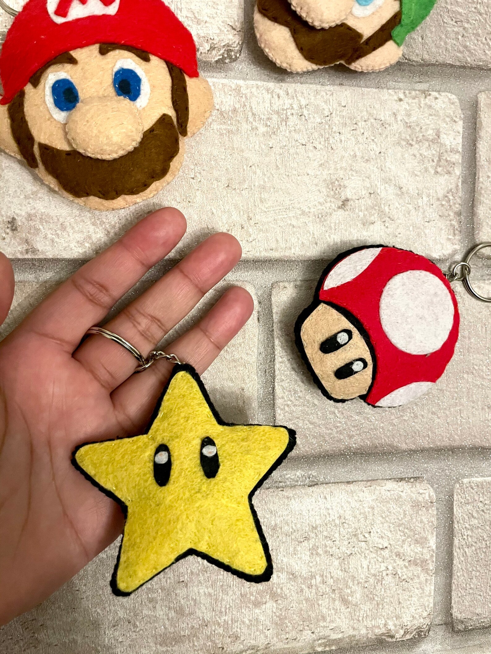 Super Mario Keyring / Luigi / Princess Peach / Mario 64/ Mario Kart ...