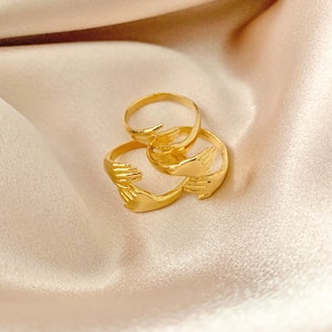 Gold Hugging Hands Adjustable Ring, Hugging Love Couples Ring, Gold ...