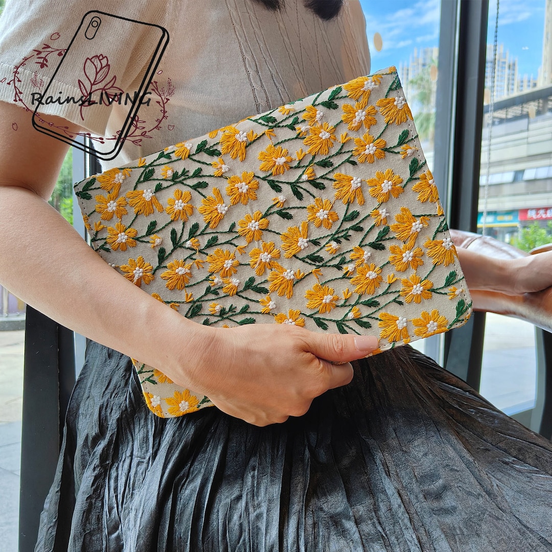 4 Style Different Daisy Embroidered Fabric iPad Case With Sleep Wake up ...