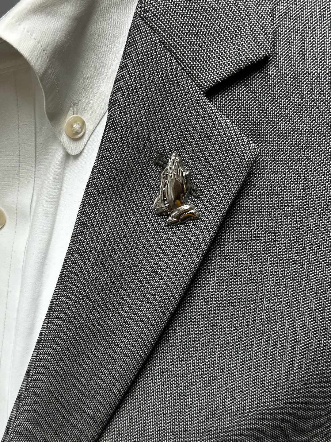 Praying Hands Lapel Pin Silver or Gold - Etsy