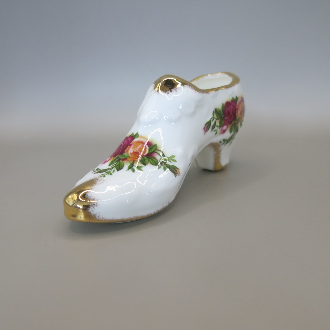 Vintage Royal Albert Miniature Shoe Ornament: Old Country Roses Bone ...