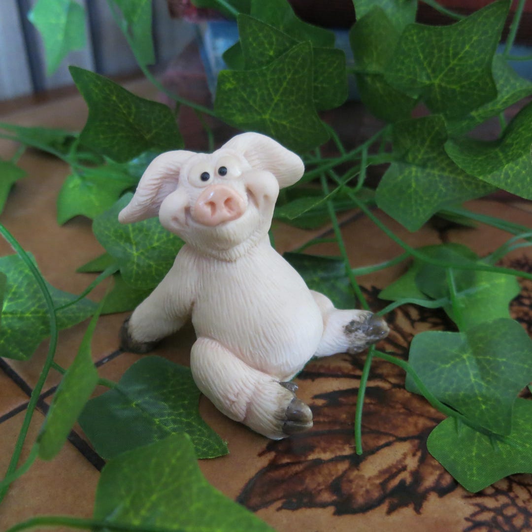Vintage Pig Figurine - 'piggin' Stuffed!' - David Corbridge - 1997 ...