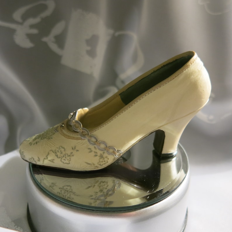 Miniature Collectible Shoe Ornament Vintage the Mayfair - Etsy
