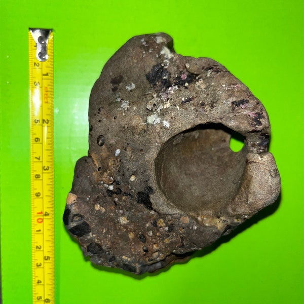 Hag Stone - Etsy Canada