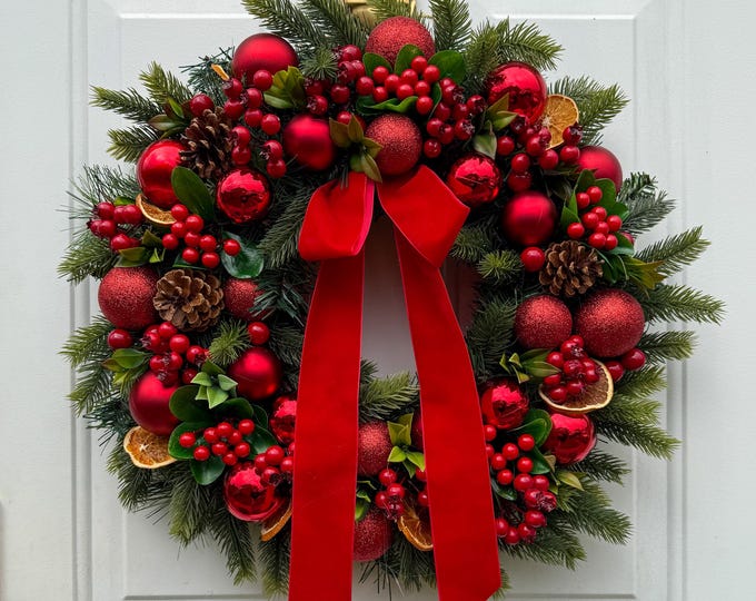 Artificial Christmas Wreath for Front Door With Red Winter Berries ...