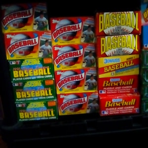 Huge Bulk Lot of 100 Unopened Old Vintage MLB Baseball Sports Trading ...