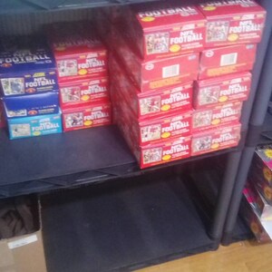 Huge Bulk Lot of 100 Unopened Old Vintage NFL Football Sports Trading ...