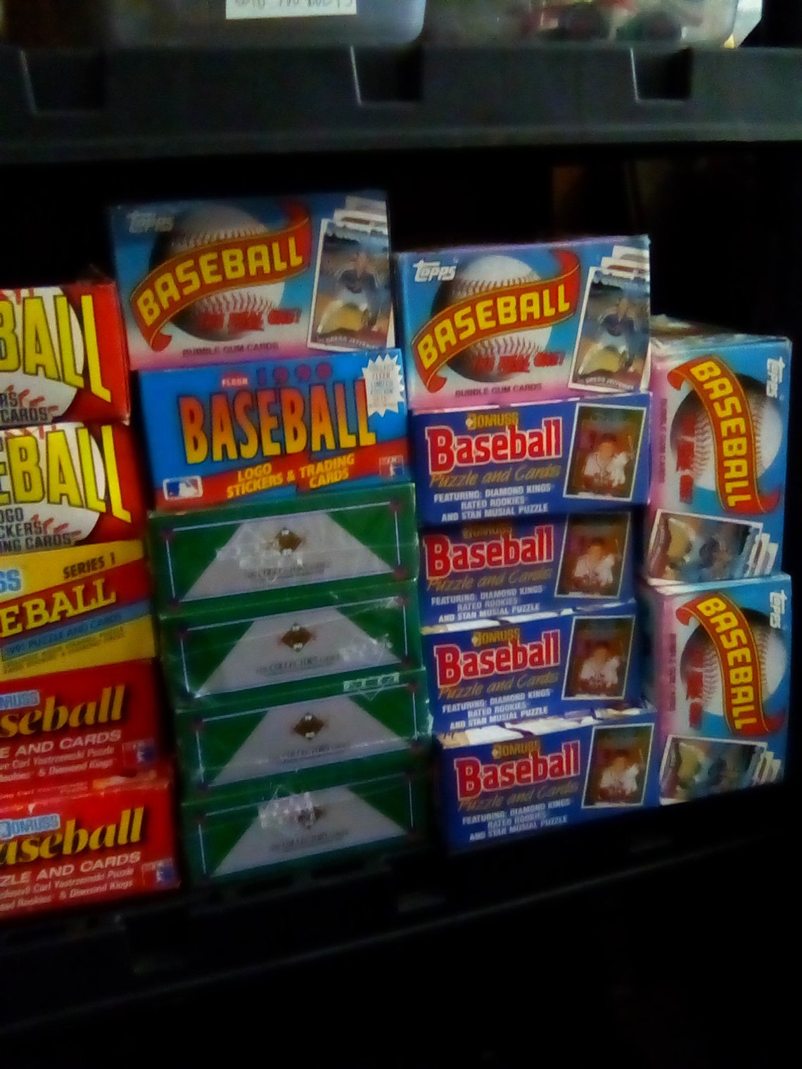Huge Bulk Lot of 100 Unopened Old Vintage MLB Baseball Sports Trading ...