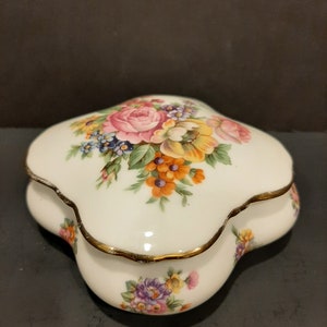 Vintage Porcelain LIMOGES France Flower Gilded Pattern Powder Trinket ...