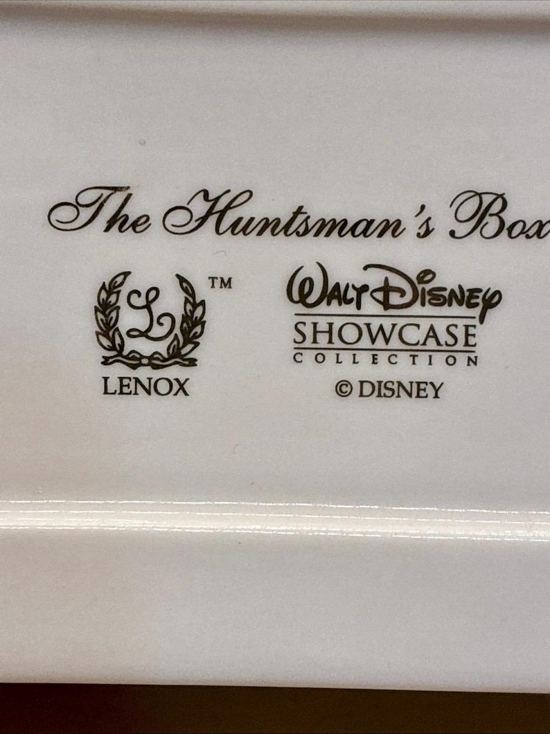 Walt Disney LENOX Showcase Collection “THE HUNTSMAN'S Box” Snow White ...