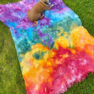Rainbow Cuddle: Ice-dyed Blanket - Etsy