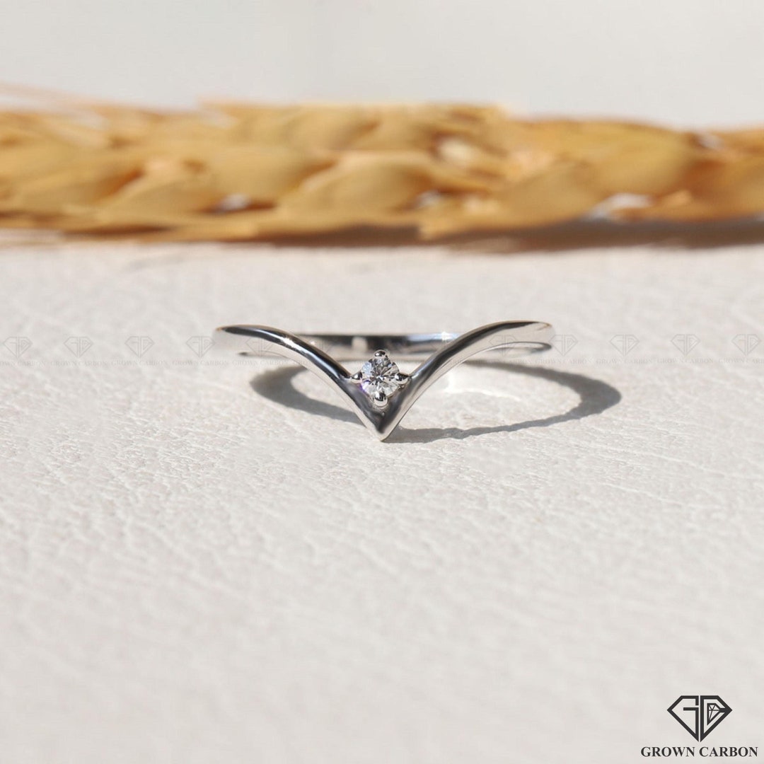 Grown Diamond Chevron Minimalist Ring, V Shape Round Solitaire Wedding ...