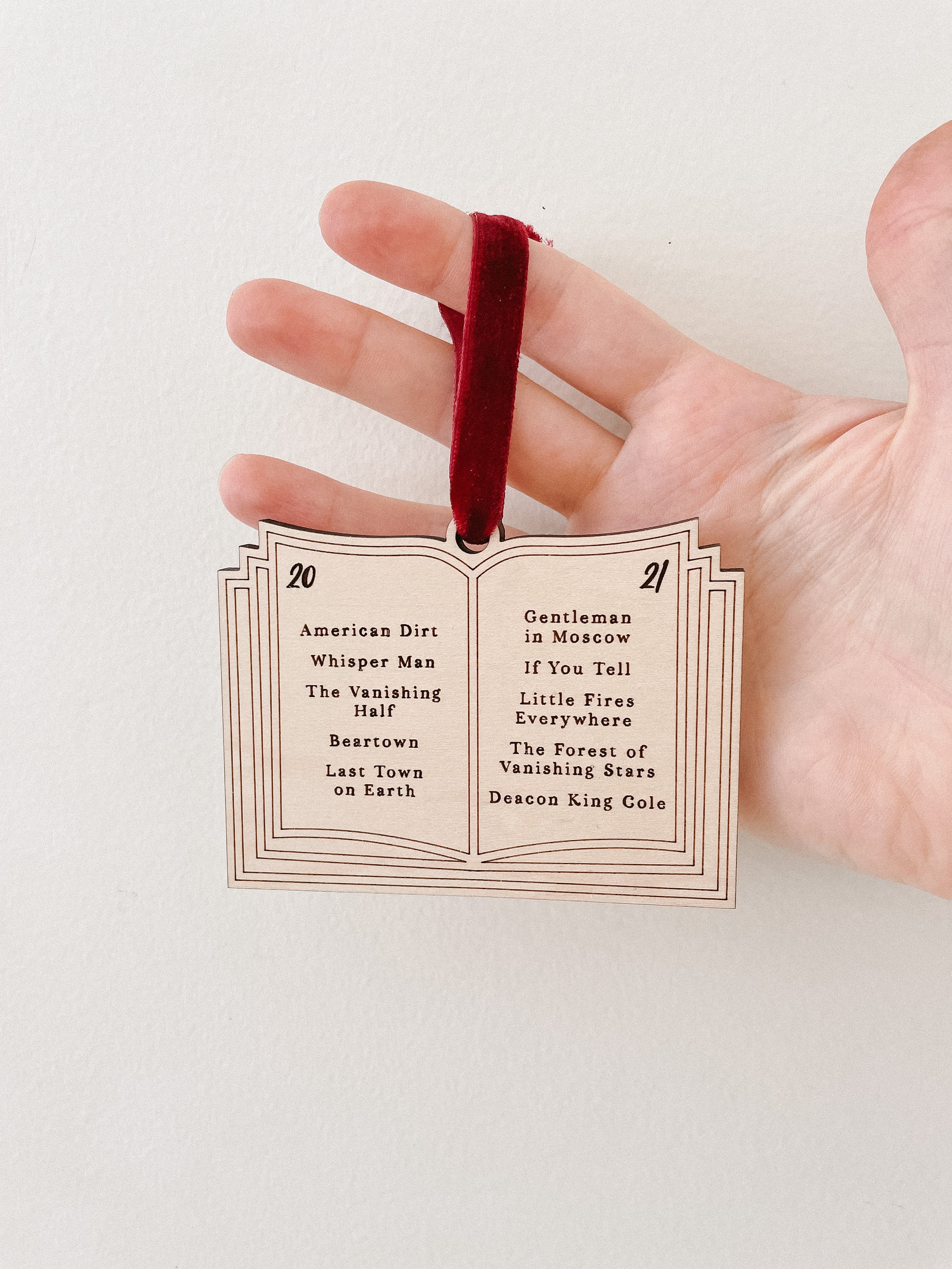 A Year in Books Ornament Book Club End of School Year - Etsy