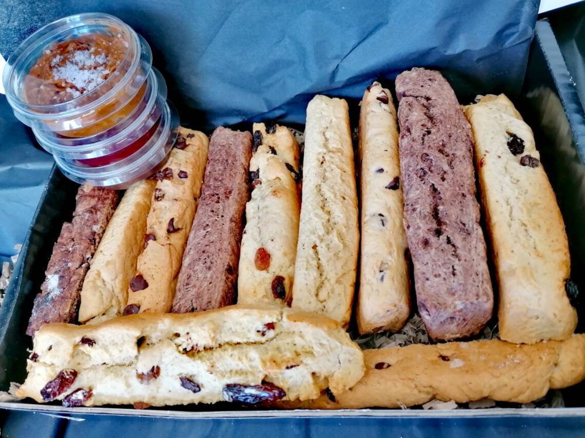 VEGAN Scone Sticks N Dips X8 Gift Box Baked Bakery Various Flavours ...