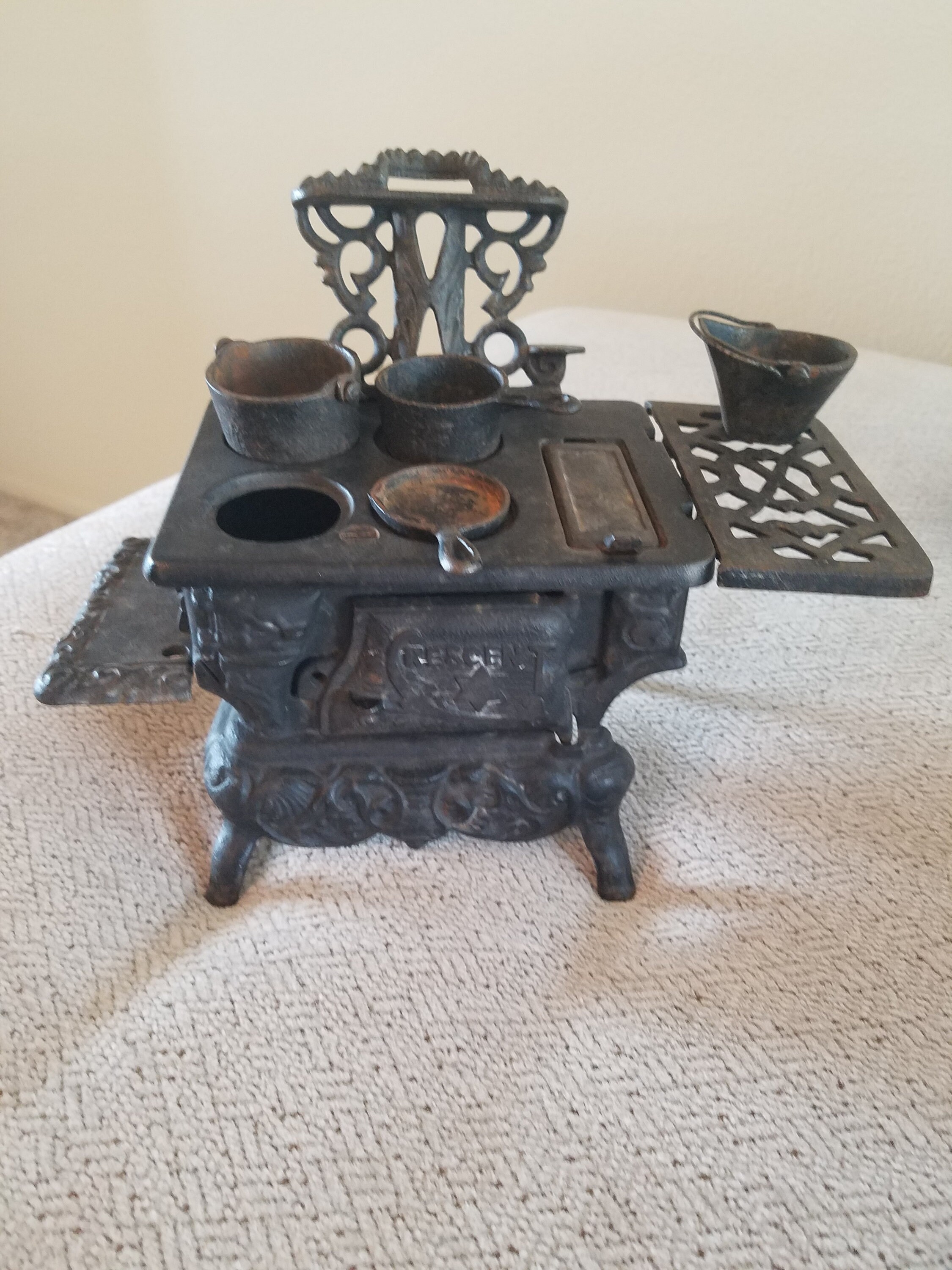 Antique cast iron American toy stove with accessories. | Etsy