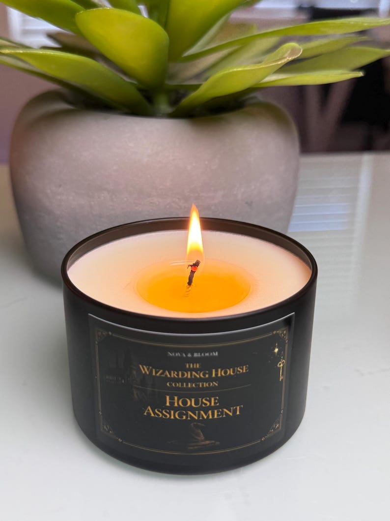 Wizarding House Color Reveal Candle | Bookish Soy Wax Candle - Etsy