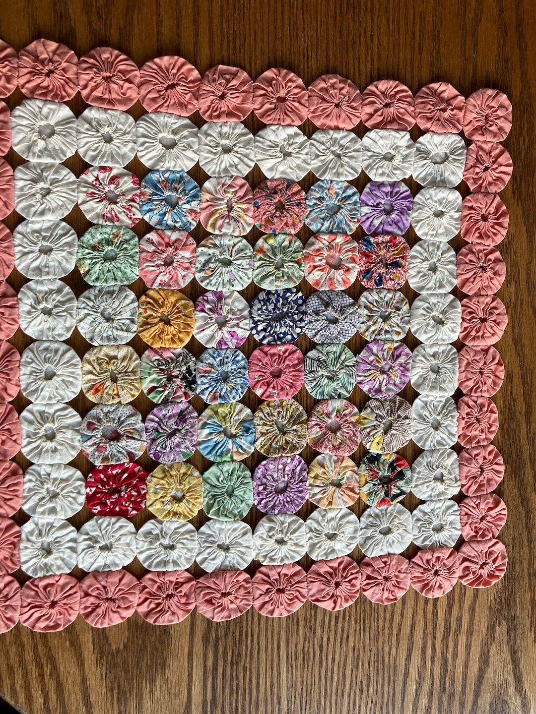 Vintage Yo-yo Quilt Square Tablemat, Candlemat, or Hanging Square - Etsy