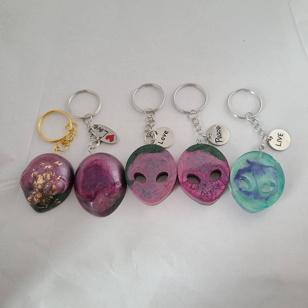 Resin Keychain, Alien Keychains, Space Keychain - Etsy