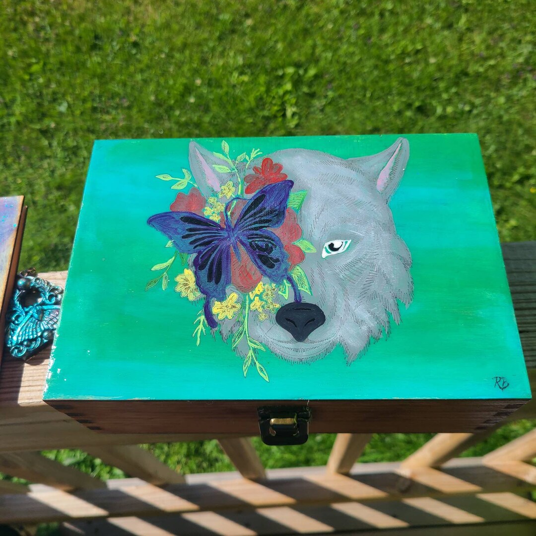 Wolf Trinket Box, Wolf Stash Box - Etsy