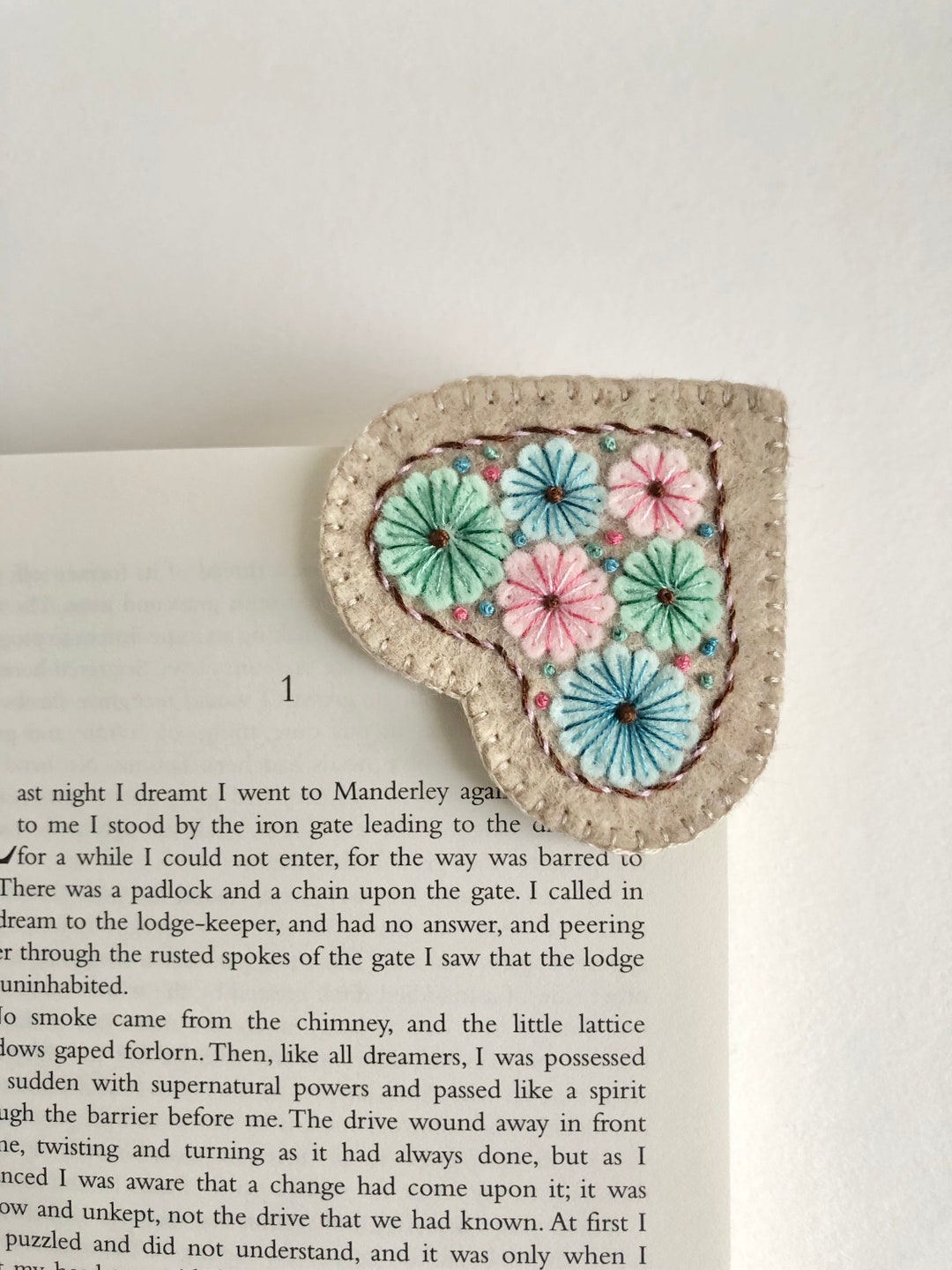 Handmade Felt Corner Bookmark, Hand Sewn Heart Shaped Bookmark, UK ...