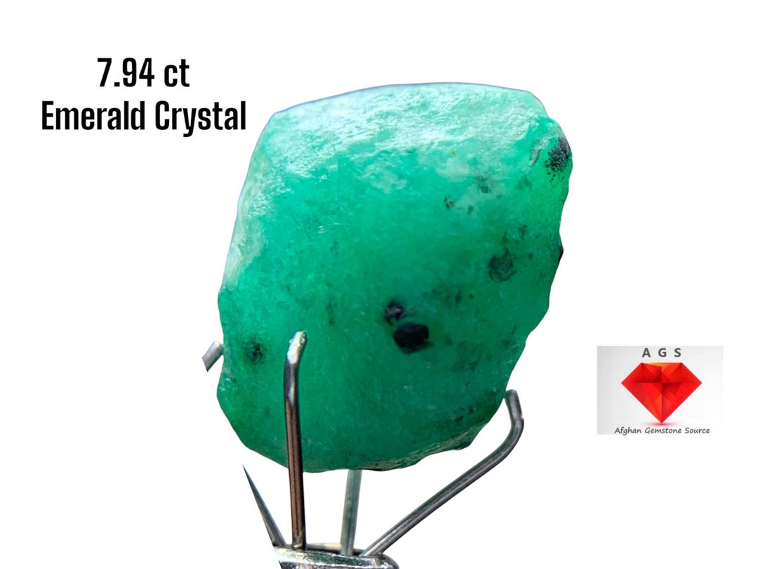 Exploring the Beauty of a 7.94ct Emerald Crystal: A Glimpse Into Its ...