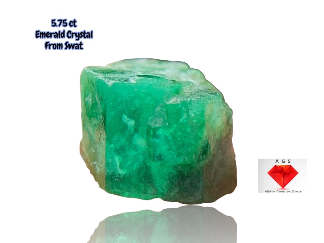 5.75ct Swat Emerald Crystal: A Bold Natural Beauty From Pakistan’s Gem ...