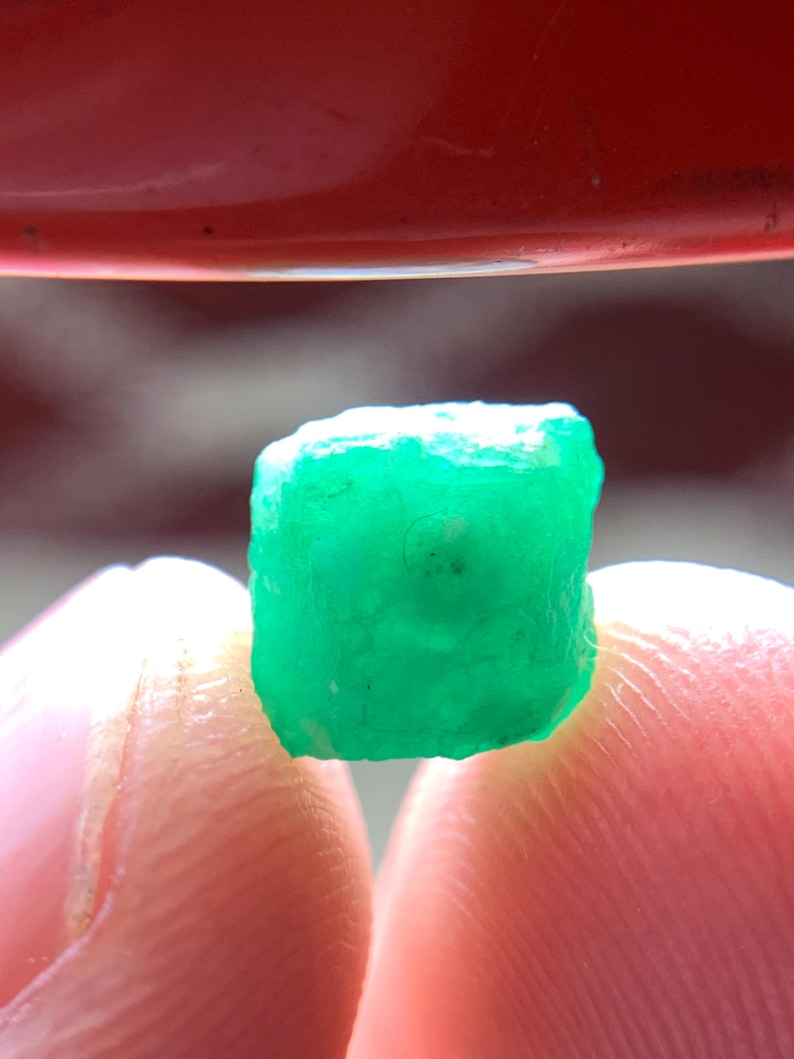 4 Ct Swat Emerald Crystal – Compact Form With Strong Natural Presence ...