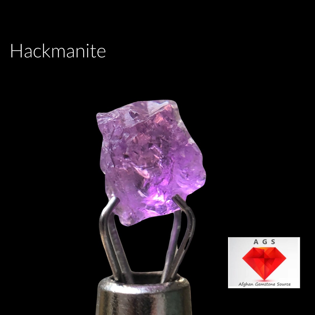 Rare 0.800 Ct Hackmanite With Strong Tenebrescent Color Change and ...