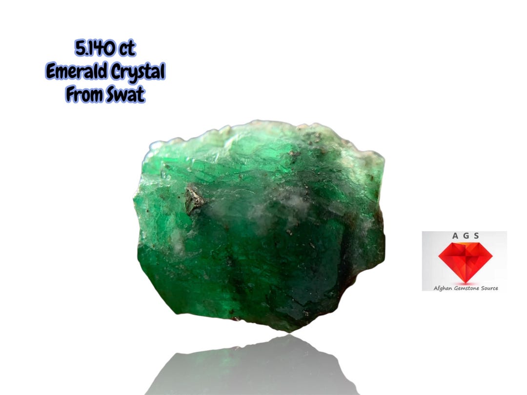 Elegant 5.140 Ct Swat Emerald Crystal – A Small Gem With Big Beauty - Etsy