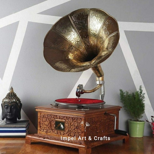 Antique Gramophone - Etsy