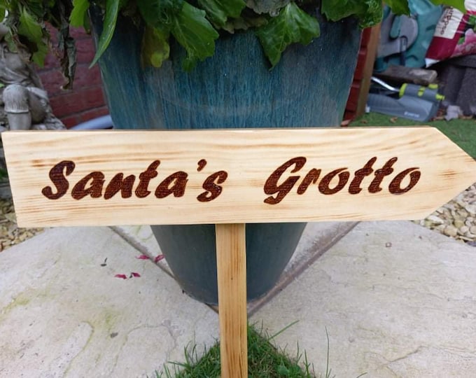 Santas Grotto Wooden Sign - Etsy
