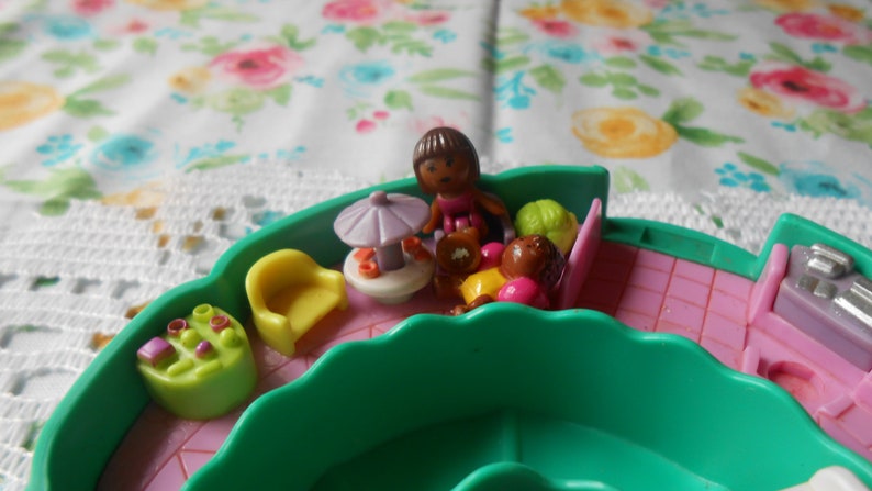 1995 Vintage Polly Pocket Splash 'N Slide Water Park- Complete With All ...