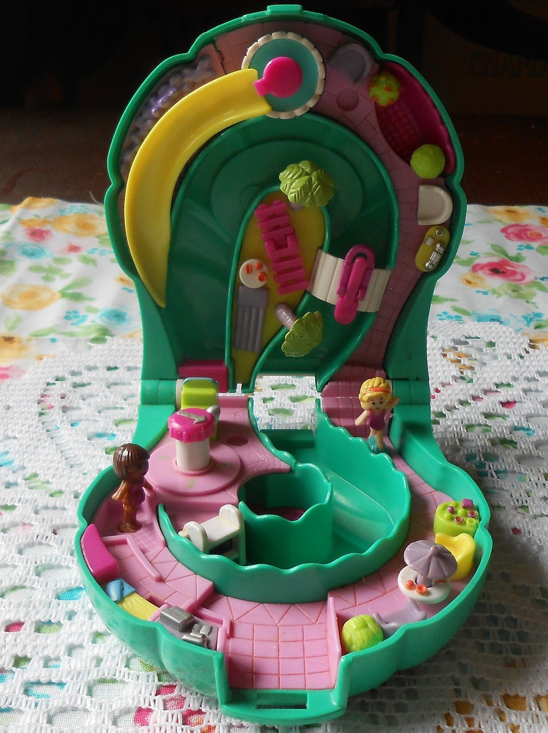 1995 Vintage Polly Pocket Splash 'N Slide Water Park- Complete With All ...