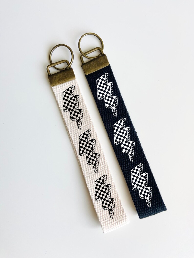 Bolt Checkered Keychain, Retro Key Fob, Checkerboard Pattern Keyring ...