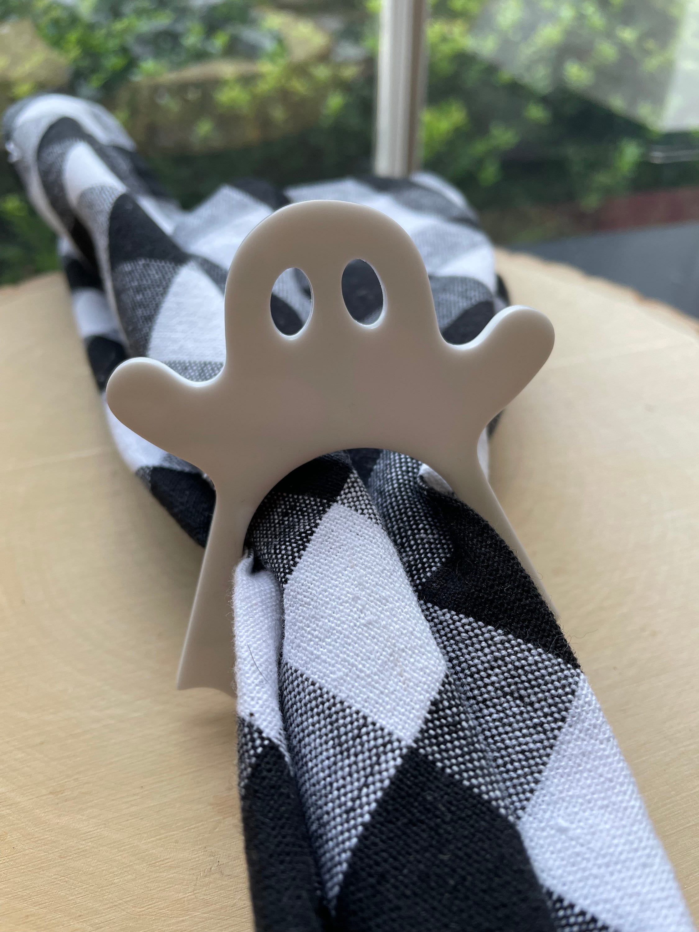 4 Ghost Napkin Rings Halloween Place Setting Dinner | Etsy