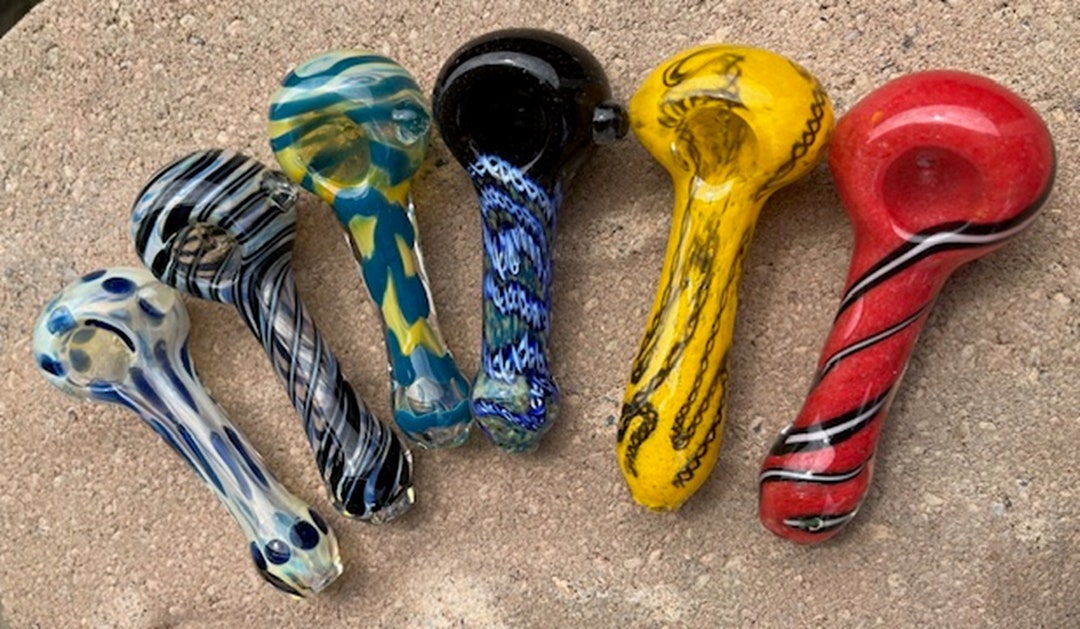 Hand=blown Mystery Glass Pipes, Custom-made Hand-blown Glass Pipe 4 1/2 ...