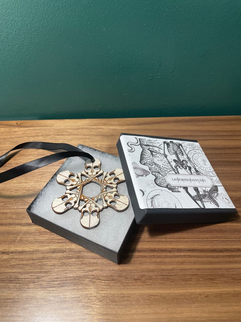 Creepy Christmas Skeleton Ornament / Skeleton Snowflake / Goth | Etsy