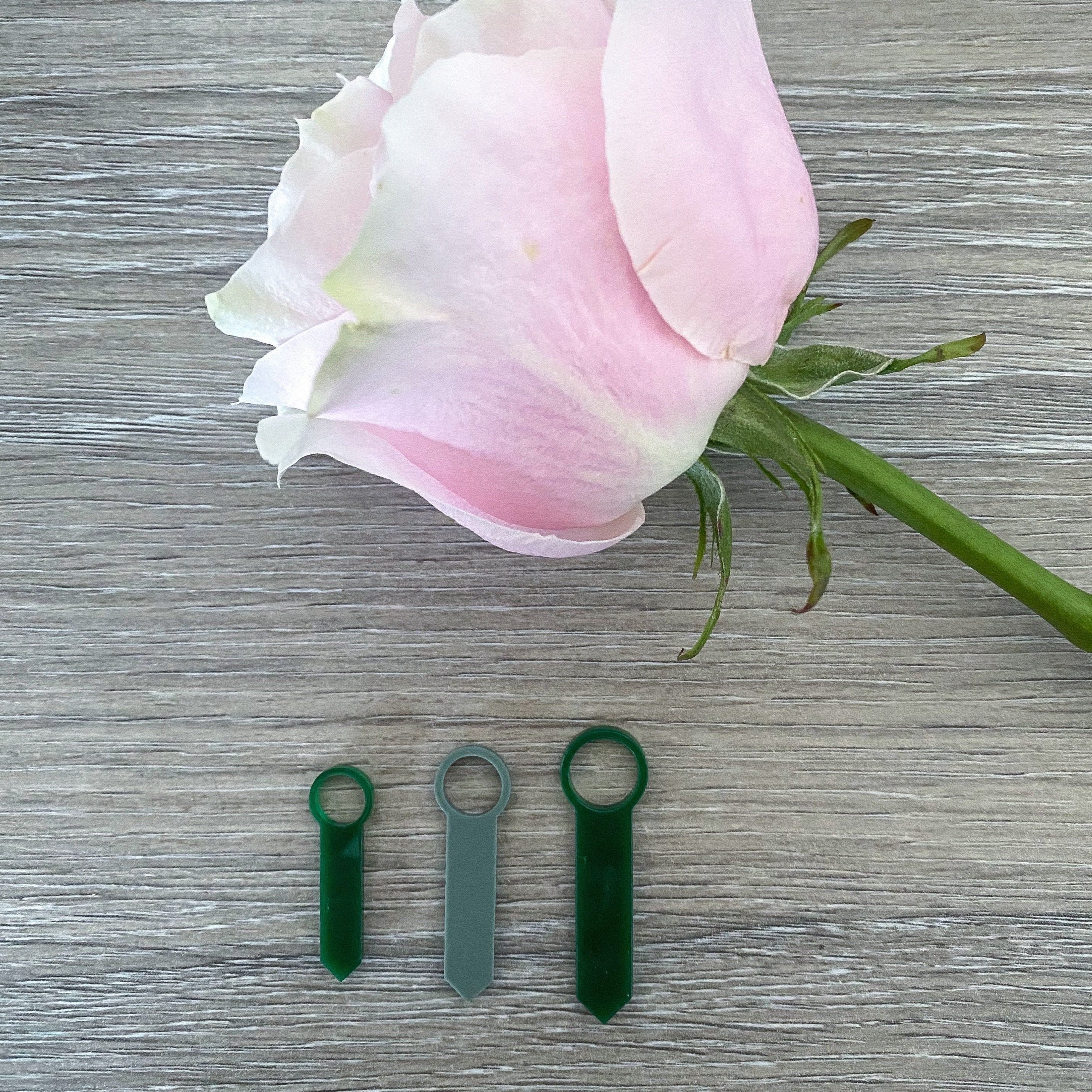 Cake Pin TM - CAMO pack - Pack of 6, perfect for attaching fresh ...