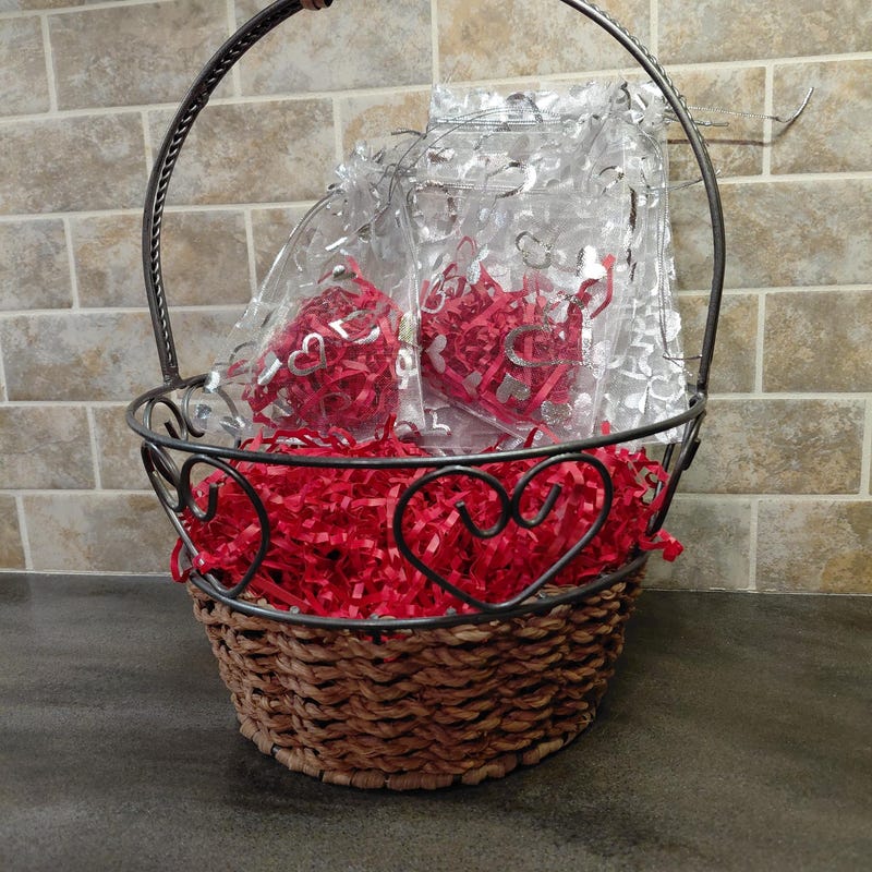 Wire Heart Basket - Etsy