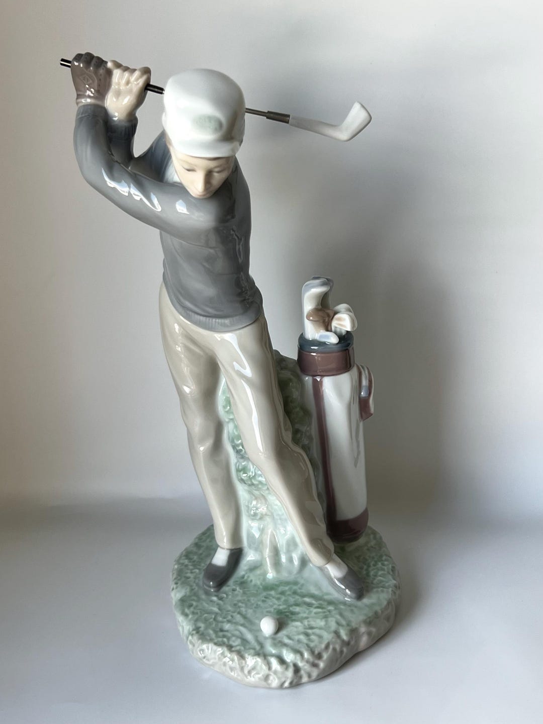 Lladro Golfer Man Figurine With Silver Plated Steel Stick Porcelain ...