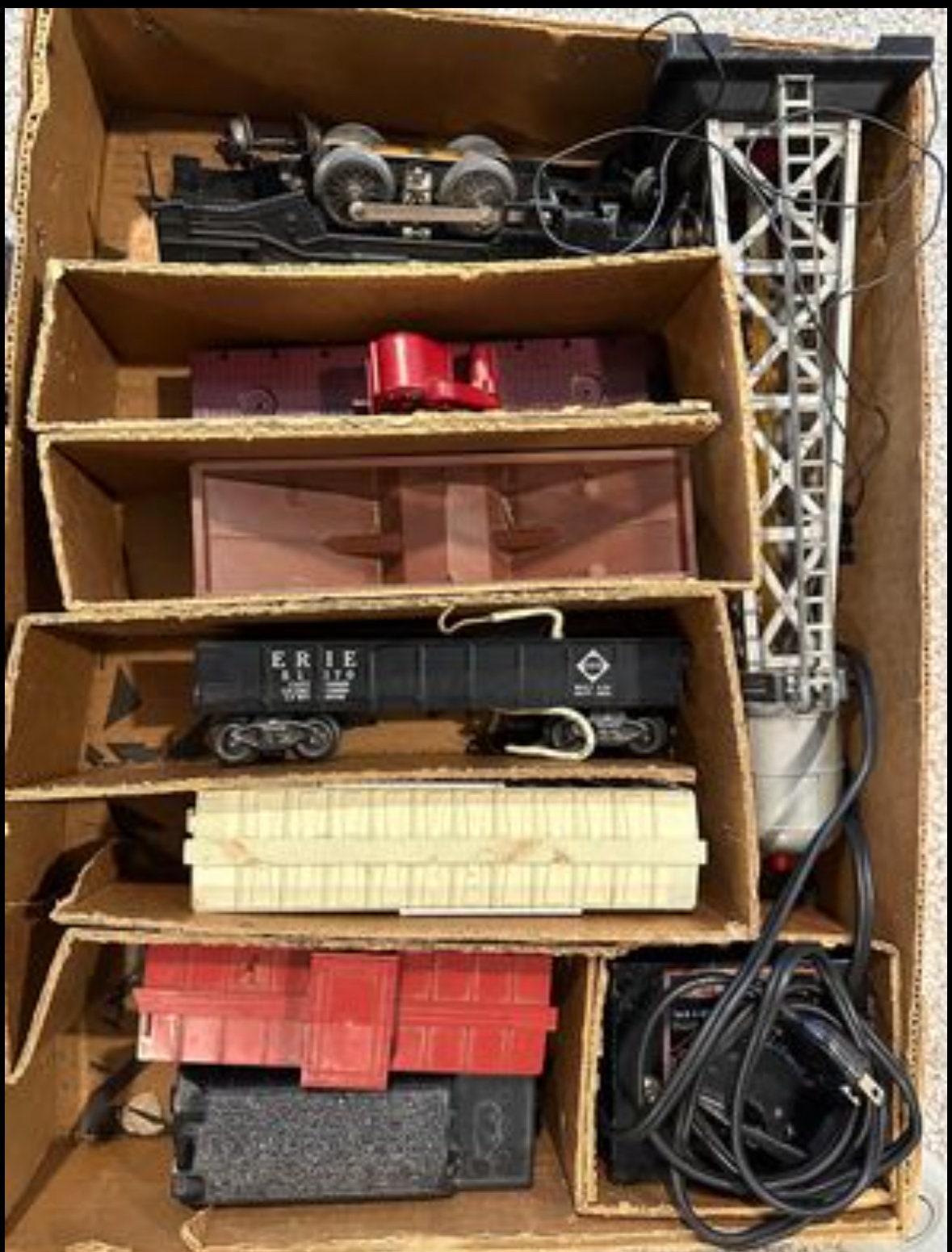 Marx Stream Line Electric Train Set With Locomotive 490 With Extras ...