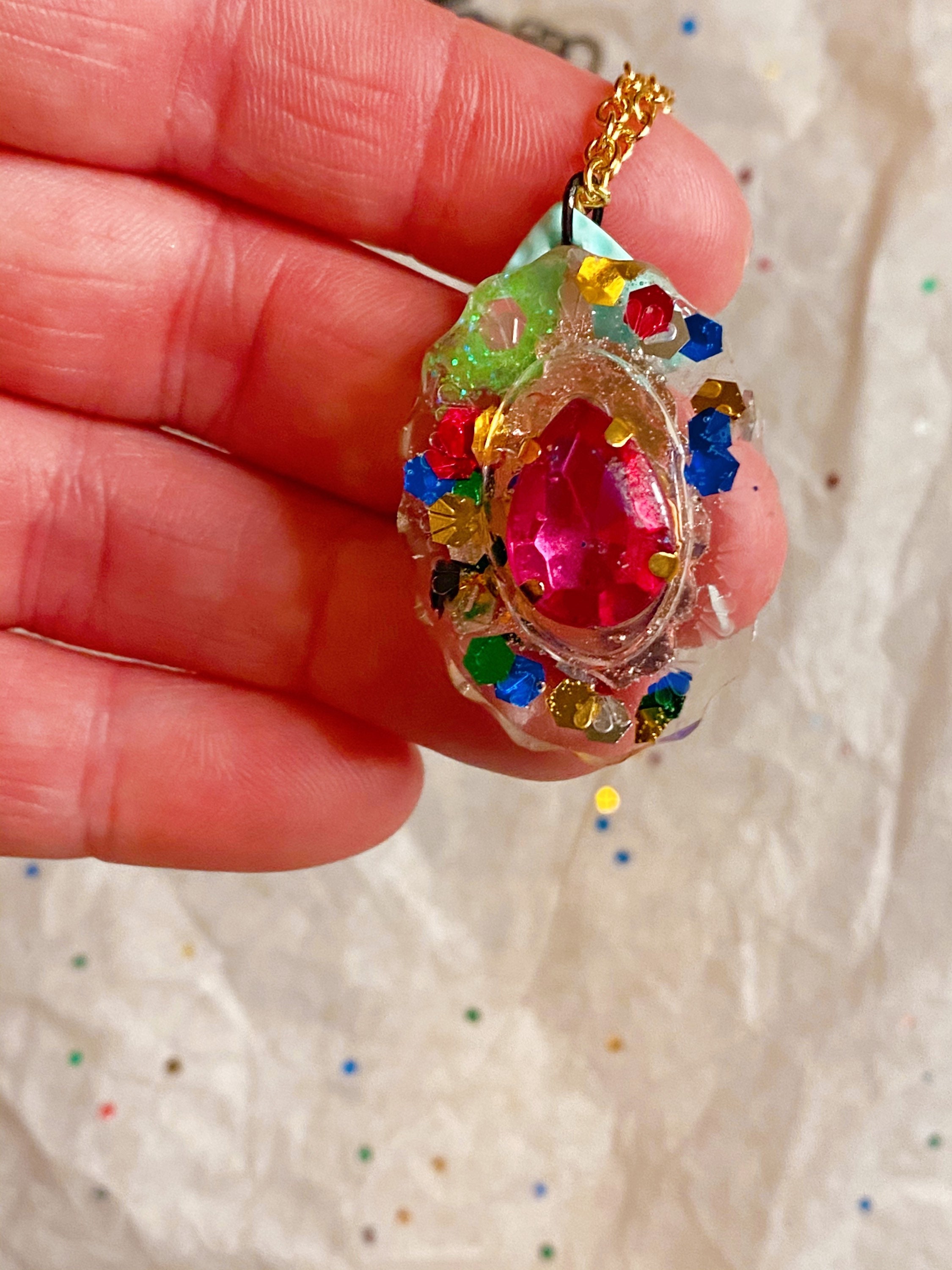 Pastell Goth Harz Oval Regenbogen Konfetti rosa Juwel Anhänger | Etsy