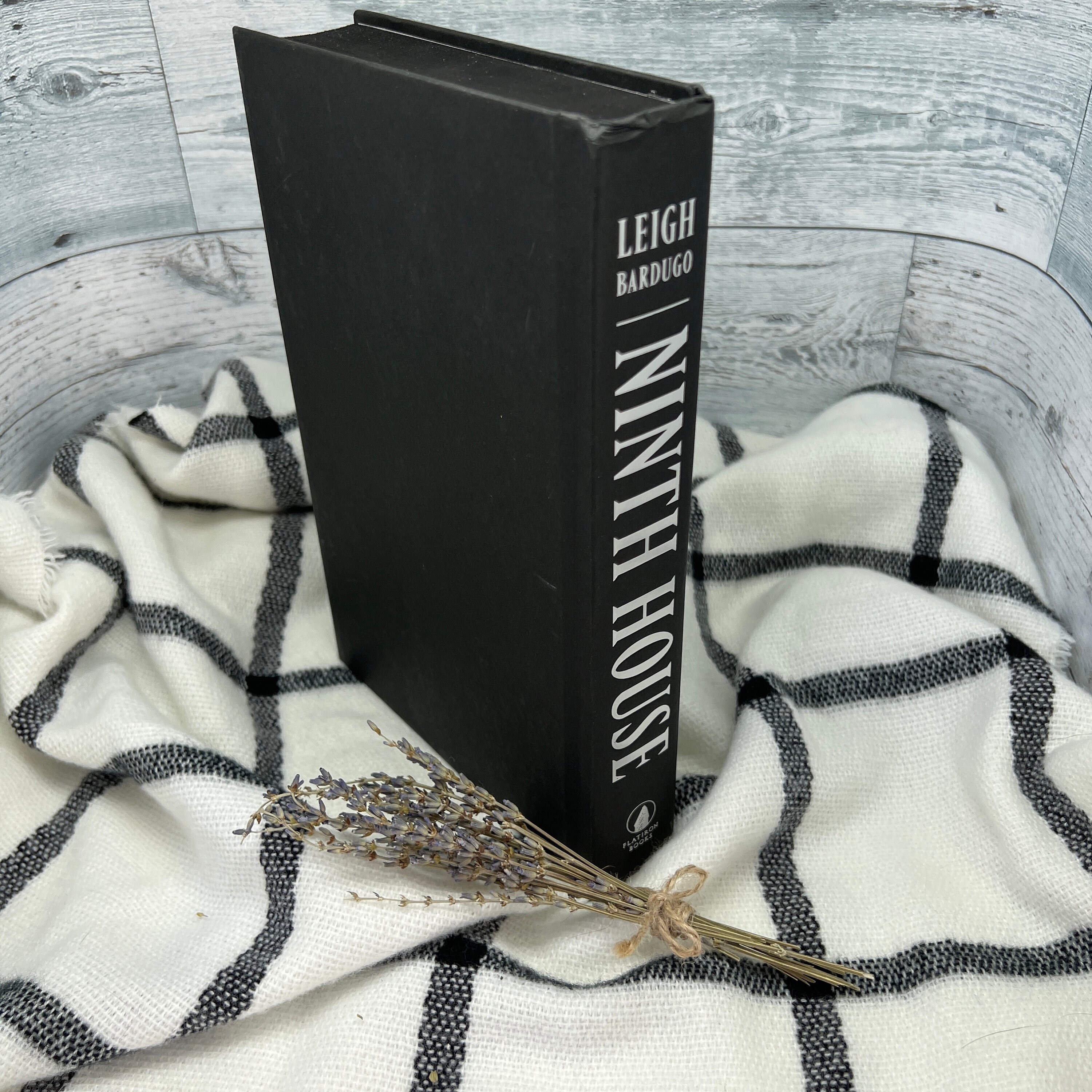 Ninth House alex Stern Series 1 Leigh Bardugo US Hardback - Etsy Ireland