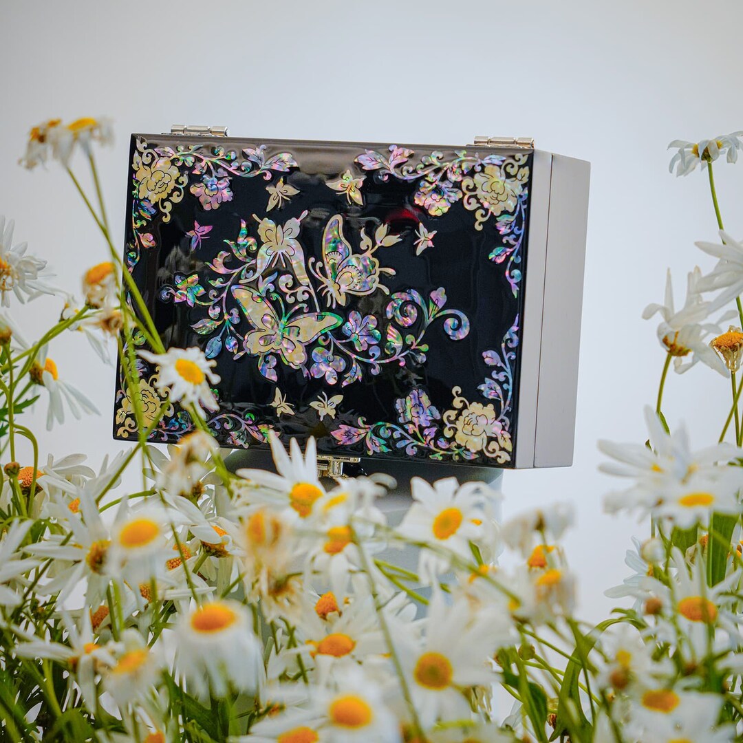 FEBRUARY MOUNTAIN Mother of Pearl Box With Ring Tray Butterfly Lover ...