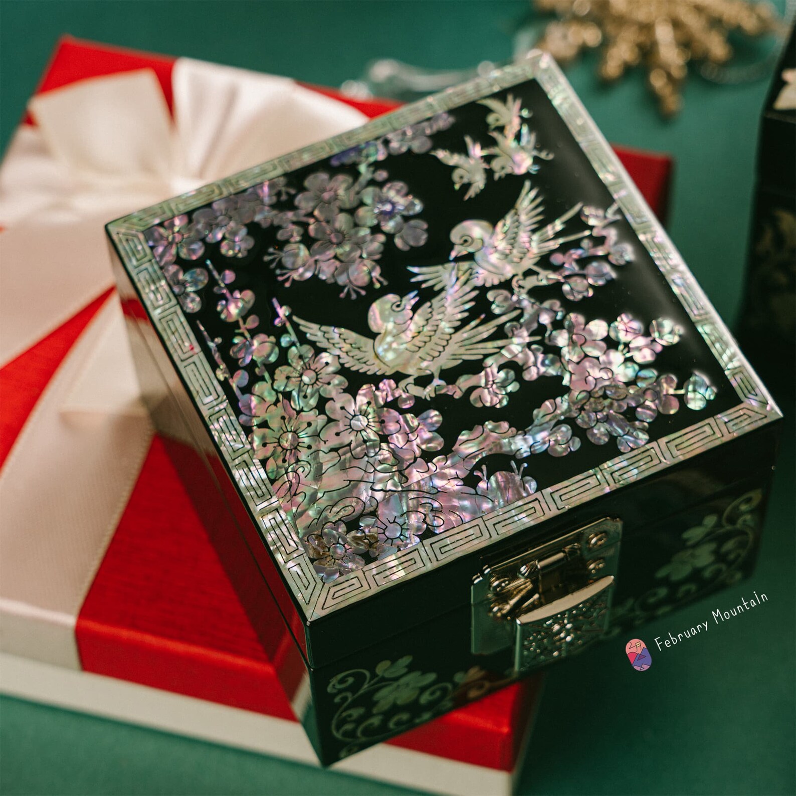 February Mountain Mother of Pearl Small Jewelry Box – Unique Gift Ideas ...