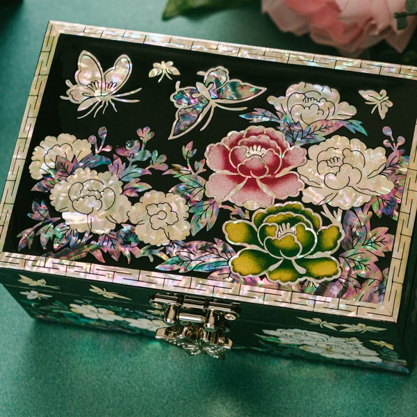 Traditional Jewelry Box - Etsy