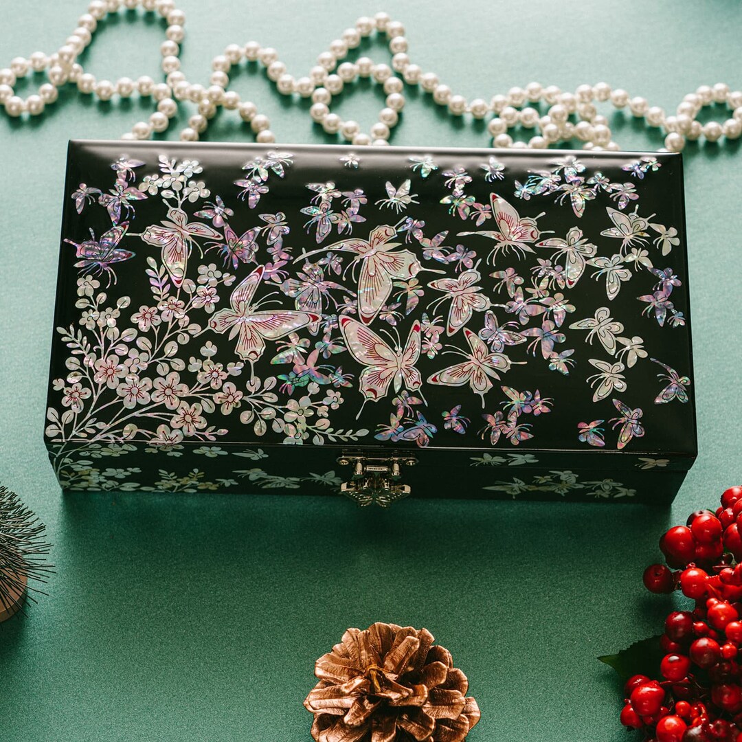 FEBRUARY MOUNTAIN Mother of Pearl Jewelry Box: Korean Handcrafted ...
