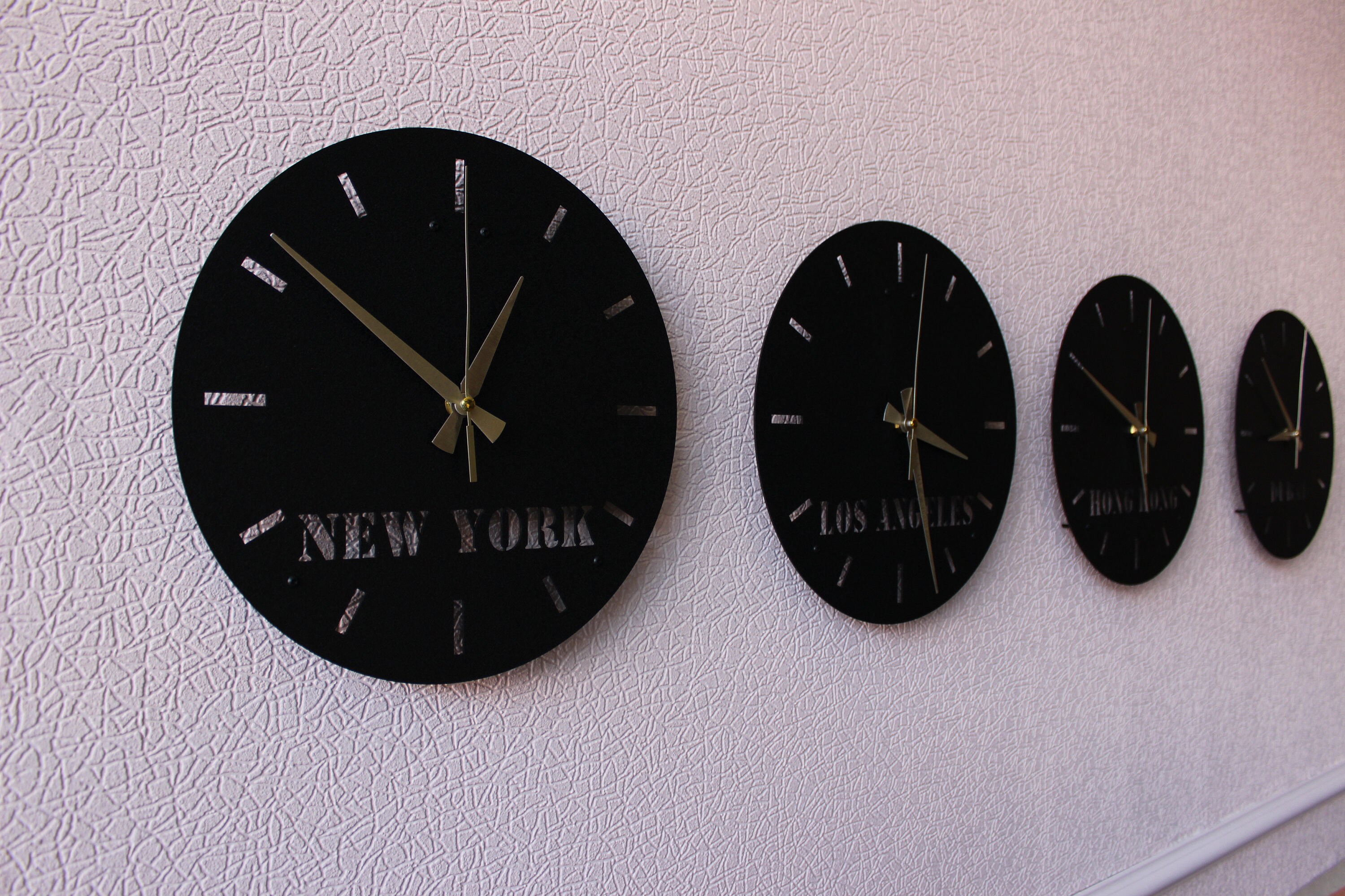 Metal World Map and Clocks Wall Art World Map Metal Set - Etsy