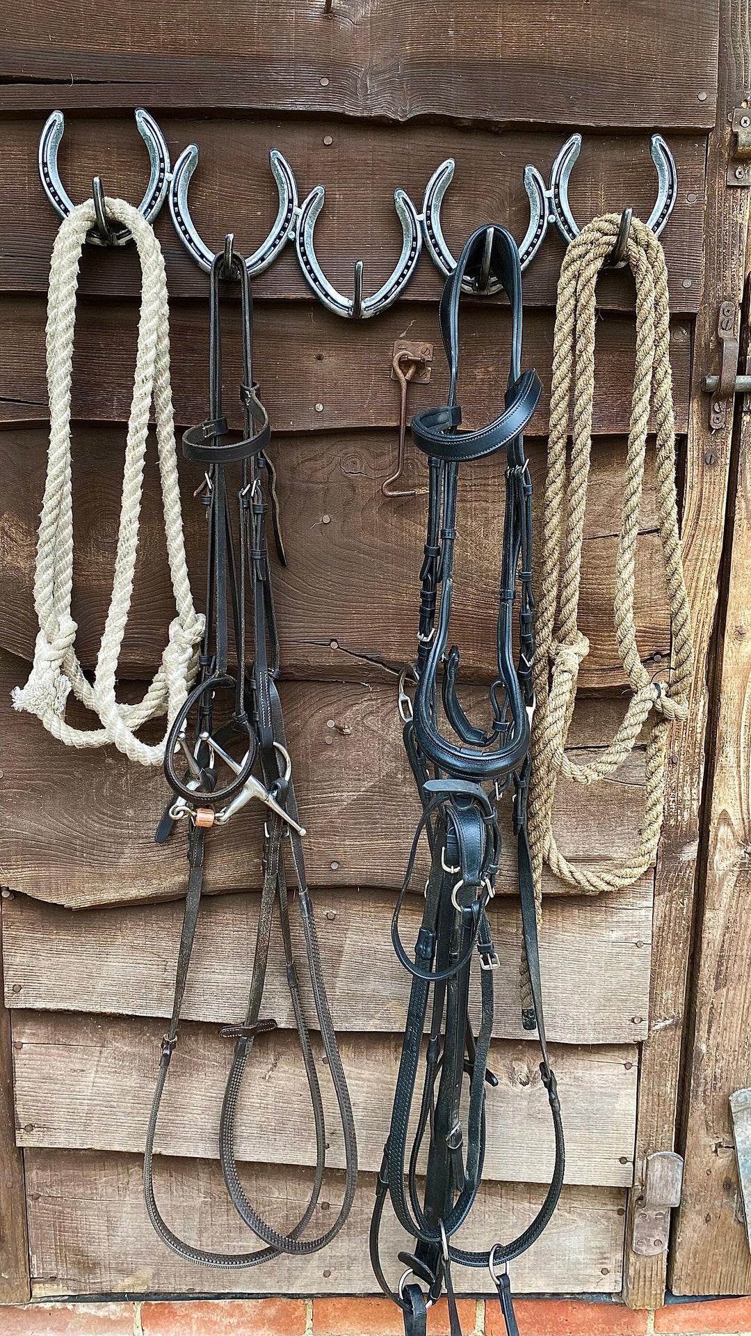 EQUESTRIAN TACK RACK | Rustic Design, Horseshoe Rack, 5 Hook Hanger ...