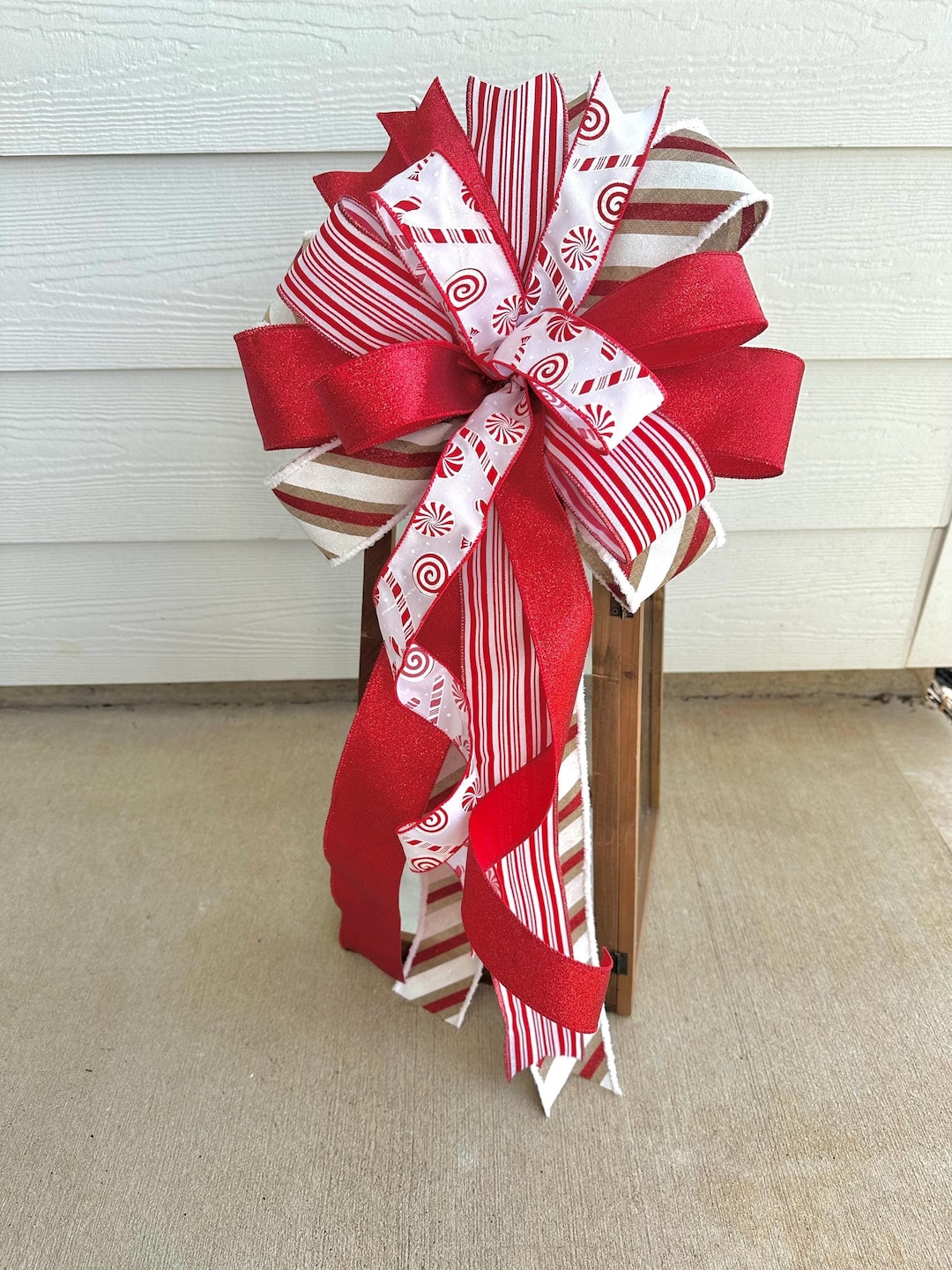 Candy Cane Christmas Bow, Red Candy Cane Ribbon, Red Seasonal Bow ...
